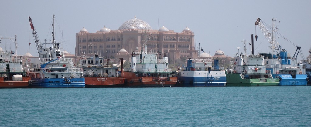 EMIRATE PALACE VUE DU CANAL D'AL BATEEN - ABU DHABI