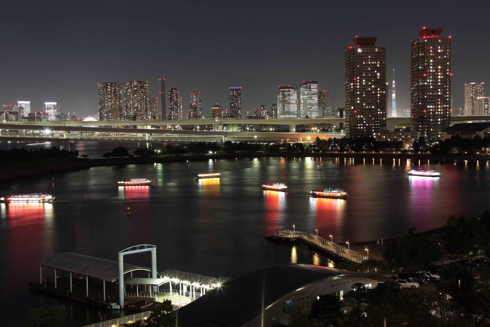 PHOTOGRAPHIE BAIE TOKYO RAIMBOW BRIDGE LA NUIT