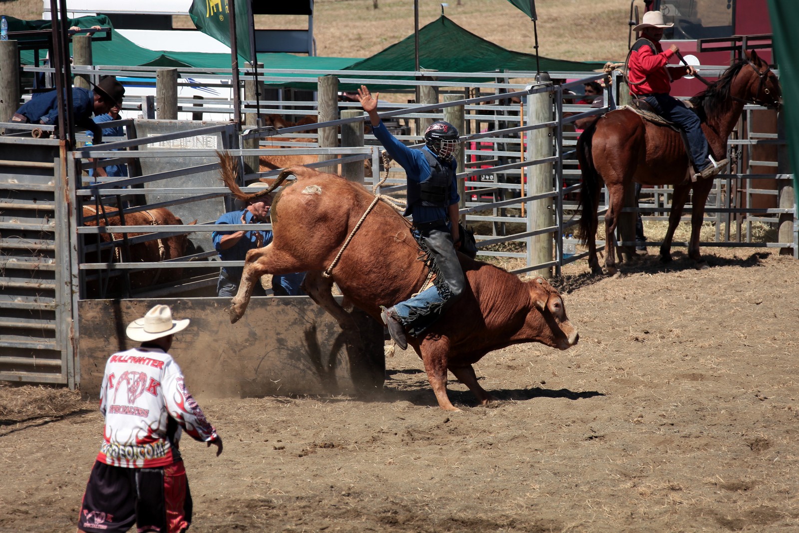 MONTE DE TAUREAU RODEO
