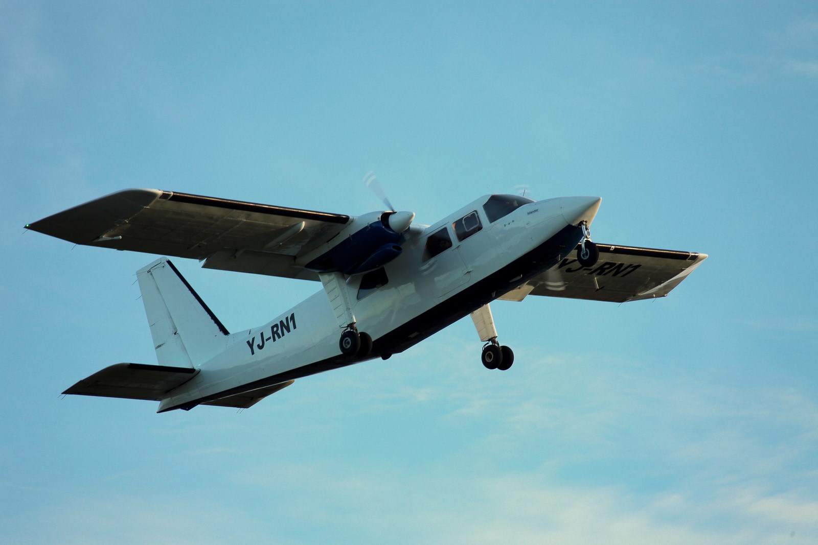 BRITTEN NORMAN ISLANDER YJ-RN1
